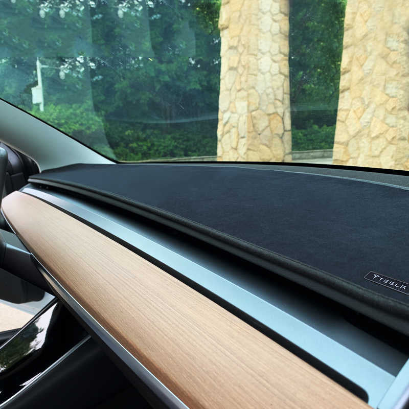Customized Tesla Model 3 Dashboard Carpet Photophobism Protective Pad